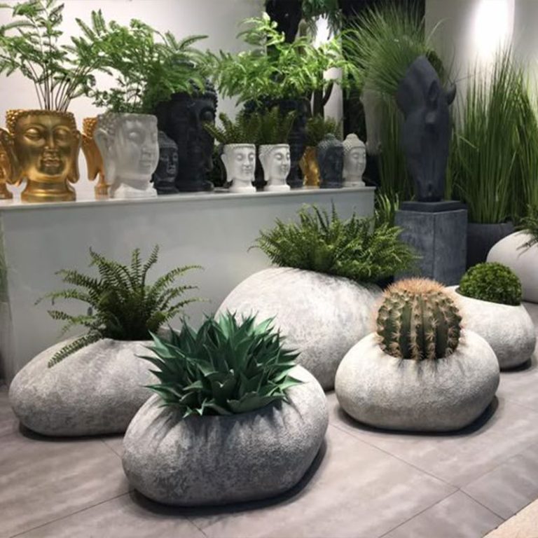 8 Inspirasi Pot Batu Alam untuk Taman Lebih Natural dan Elegan | Mughni ...